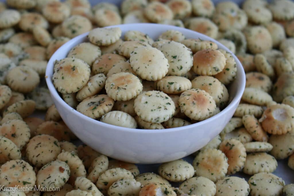 Ranch Oyster Crackers - Krazy Kitchen Mom